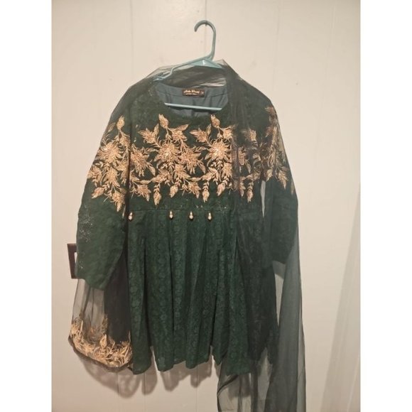 Arfa Riwaj | Dresses | Arfa Riwaj Sz Medium Embroidered Dress Tunic Shawl Pakistani Green Gold ...